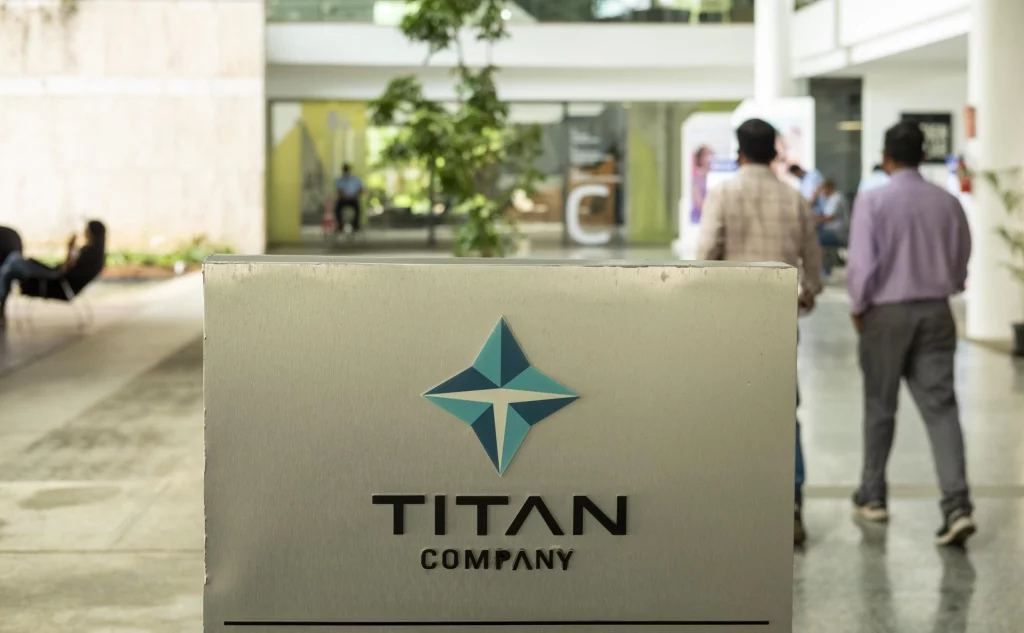 Titan 2024 Internship Program (SDE Intern & DevOps Eng Intern)